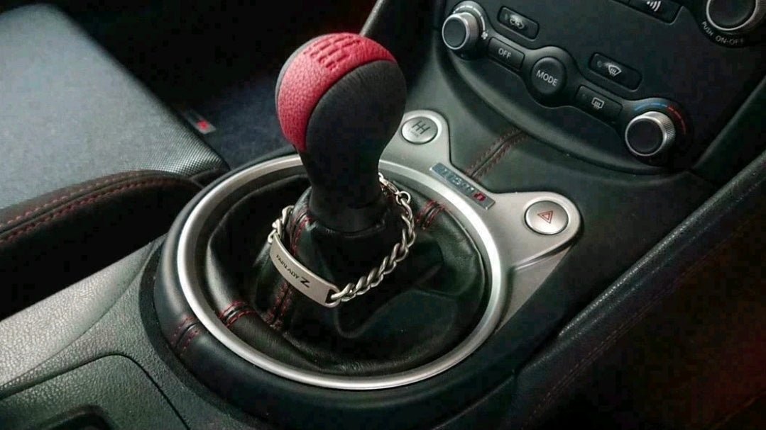 Genuine Nissan 370Z Leather Shift Knob - 50th Anniversary Edition ...